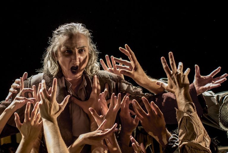 El Rey se muere - Estreno - mientrada.net